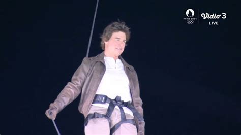 Aksi Tom Cruise Ala Mission Impossible Di Closing Olimpiade