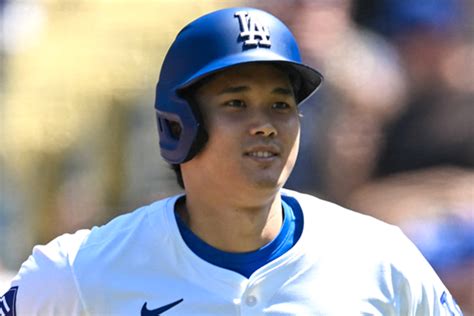 大谷翔平、移動中のまさかの姿にファン仰天「背中痛めないで笑」「翔平、寝る時間だよ」 Encount