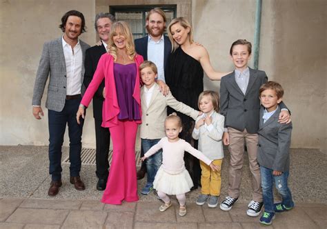 Goldie Hawn And Kurt Russell Spend Day With Kate Hudsons Daughter Rani