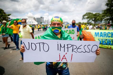 Bolsonaristas Fazem Ato Em Brasília Pedindo Voto Impresso
