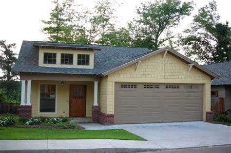 3 Bedroom Single Story Craftsman Home For A Narrow Lot With Open
