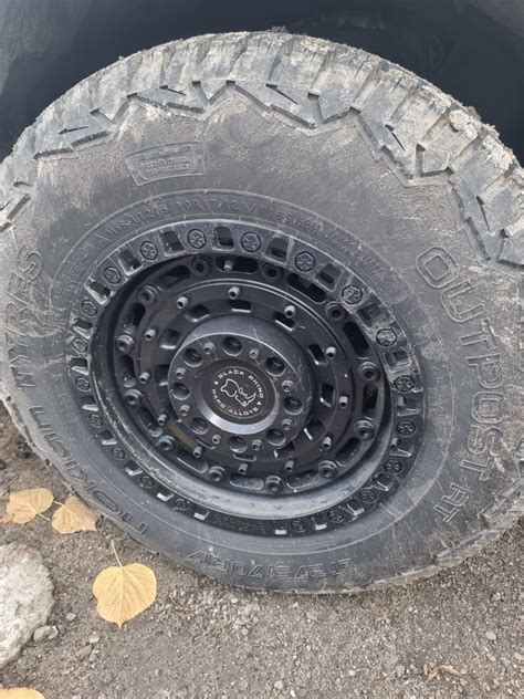 Шины всесезонные Nokian 275/70 R17, литые диски 17 на Tank 300. Б/у ...