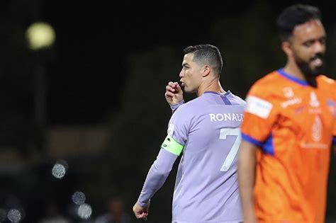 رد فعل رونالدو بعد تعادل النصر أمام الفيحاء والأخير كش ملك Rt Arabic
