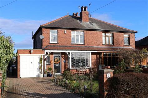 Walsh Lane Leeds West Yorkshire Ls12 3 Bedroom Semi Detached House