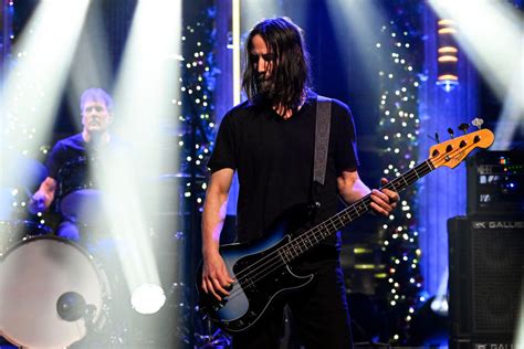 Watch Keanu Reeves Dogstar Showcase Pensive Song ‘blonde On ‘fallon