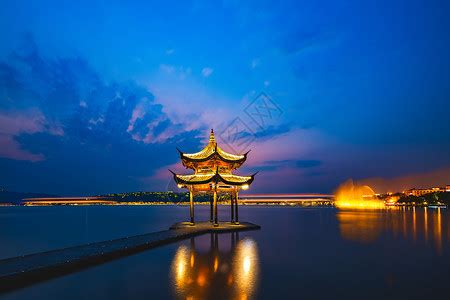 杭州西湖长桥公园雷峰夕照景观高清图片下载 正版图片501578892 摄图网