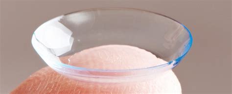 A Man Went Blind In One Eye After Years Of Showering With Contact