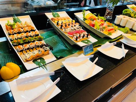 บุฟเฟ่ต์นานาชาติ 🍣 🍱 มื้อกลางวัน Mida Hotel Ngamwongwan Facebook