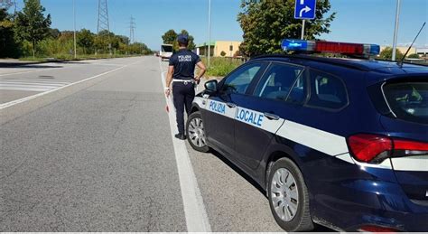 Incidente Ragazza Di Schianta Fuori Strada Con Lauto Ad Asolo Era