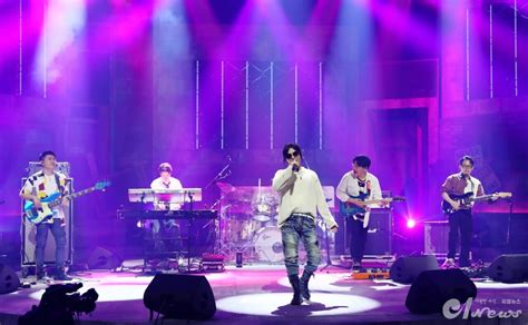 ‘불꽃밴드 대망의 평가전 주제‘밴드의 아이덴티티 내일 첫 방송 Mbn ‘불꽃밴드 부활 김태원 첫 경연서 마이크 잡는다