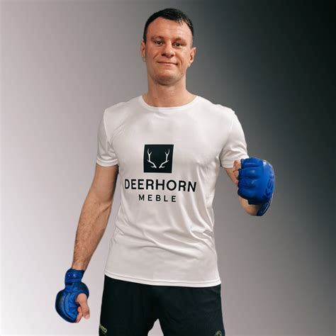 Hirschhornmöbel und Arkadiusz Wrzosek bei der XTB KSW Colosseum 2 Gala