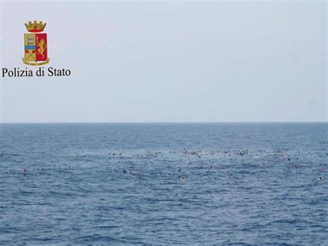 Naufragio Di Migranti In Libia Dispersi A Largo Di Tripoli Corriere It