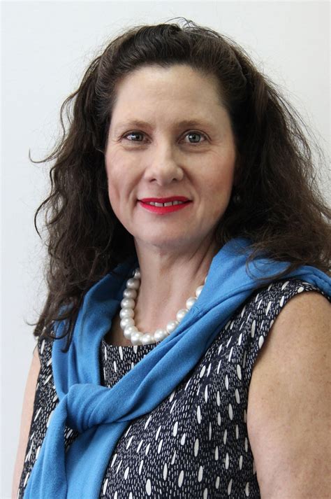 Elizabeth Jucá Deixa Secretaria De Desenvolvimento Social De Minas Gerais Alê Portela Assume