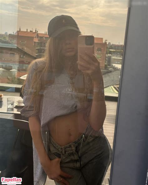 Xenia Tchoumitcheva Nude Leaks Photo Fapellas