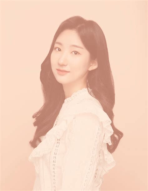 Uipr 스튜디오 연핑크 컬러와 표정~ 느낌이 넘 좋으셨던거 같에요ㅎㅎ 직업을 안 물어봤지만~