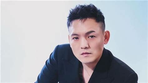 認了暫離政論節目！鄭弘儀昔「冠狀動脈硬化」 救命藥曝光 娛樂星聞