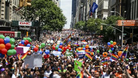 Nyc Pride March What Its Like To Celebrate Free Love In 2017 Iheart