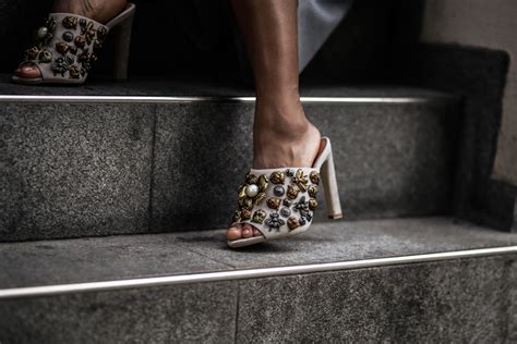 Culotte Jeffrey Campbell Mules And Off Shoulder Bluse Thefashionanarchy