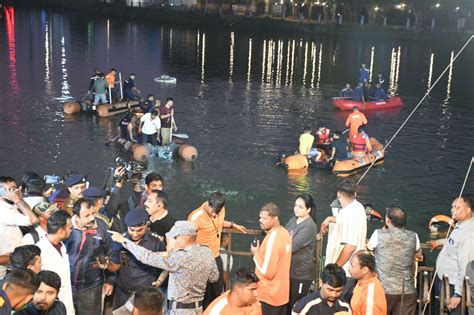 Vadodara हरणी तालाब में बोट पलटने से 9 बच्चे 2 शिक्षकों की मौत 9