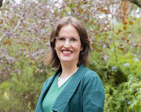 Anna Mckie Surrogacy Person Of The Year Australian Surrogacy And Donor Awards