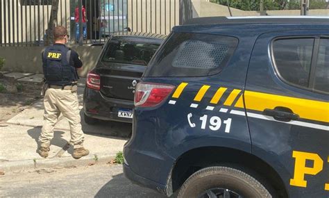 Carro Roubado No Rio De Janeiro É Recuperado Em EunÁpolis 1500 Notícias