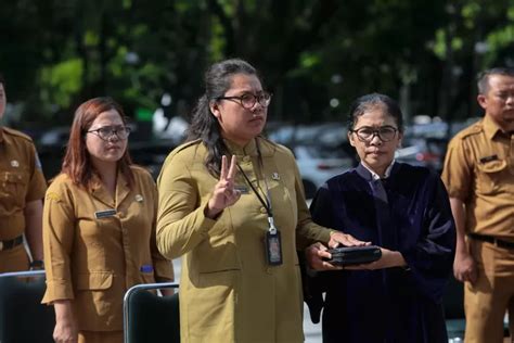 CATAT Pakaian Dinas Harian PNS Dan PPPK SeIndonesia Dilarang Pakai
