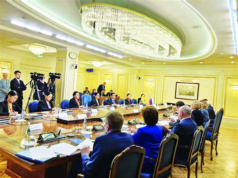 နိုင်ငံတော်စီမံအုပ်ချုပ်ရေးကောင်စီဥက္ကဋ္ဌ နိုင်ငံတော်ဝန်ကြီးချုပ် ဗိုလ်ချုပ်မှူးကြီး မင်းအောင်လ