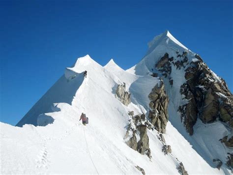 Winter Bezengi Traverse. Зимний траверс Безенгийской стены.