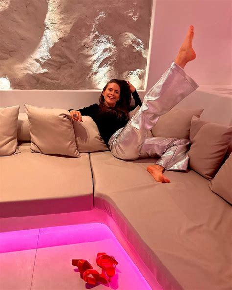 Viki Odintcova Rcelebbarefoot