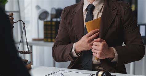 Nu Afsl Rer Advokat Hvordan Amira Smajic Har Det Efter Den Sorte Svane