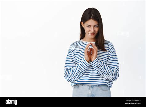 Das Bild Einer Schlauen Jungen Frau Hat Einen Plan Sticht Die Finger