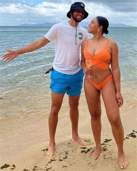 Ayesha Curry Cozies Up To Steph Curry During Tropical Getaway