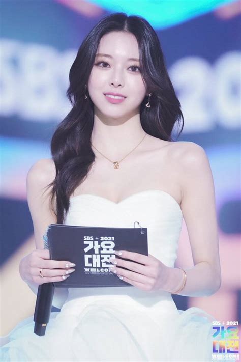 Fans Express Worry For Itzy Yunas Health After Recent Photos Surface