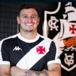 Vasco Da Gama Anuncia Chegada Do Volante Hugo Moura Do Athletico Paranaense Em Cima Do Lance