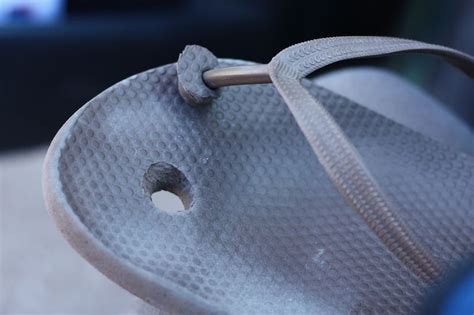 මාතලන් Maathalan බාටා දෙක හෙවත් රබර් සෙරෙප්පු Bata Cum Rubber