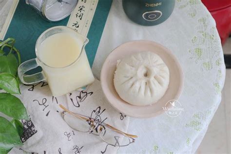 50岁退休阿姨第一天吃早餐，营养味道满分 网友：简约不简单东方养生频道东方养生
