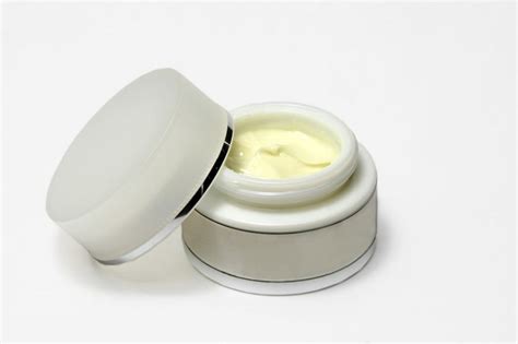 ᐅ Was ist eine Creme? | Simple & einfache Erklärung