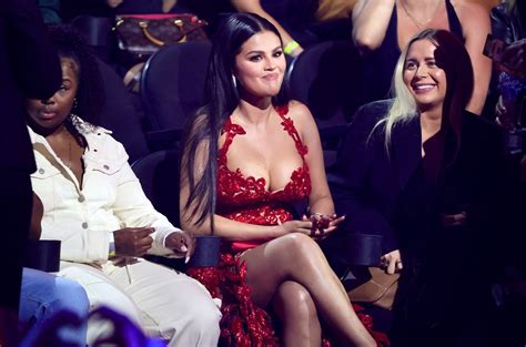 Selena Gomez Goes Viral for Chris Brown Reaction at VMAs: Response
