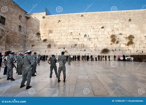 Soldados Israelíes En La Pared Occidental Fotografía editorial Imagen