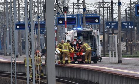 Wypadek na stacji kolejowej w Malborku Mężczyzna prawdopodobnie wyskoczył z pociągu Malbork