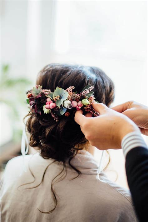 Blumenschmuck In Den Haaren Ganz Viele Beispiele In Der Bildergalerie