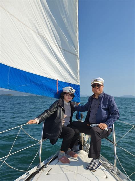 아내사랑 하늘까지 넘치는 멋진낭만 부부 사랑여행 조이요트투어 커플단독대여 여수 요트 투어 가성비끝판왕 가볼만한곳 놀거리 여행