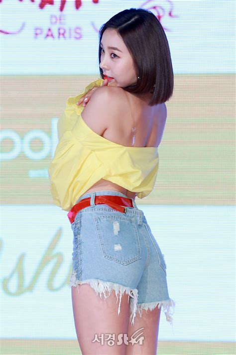레이디스 코드 애슐리 뒤태도 섹시하죠 쇼케이스