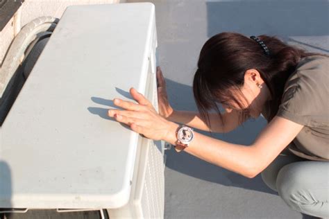 室外機から水漏れが大量に！これって故障？暖房時と冷房時の原因と対策