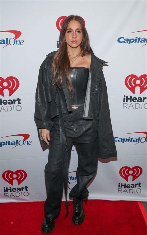 Tate Mcrae At Iheartradio Q102s Jingle Ball 2022 In Philadelphia 1212