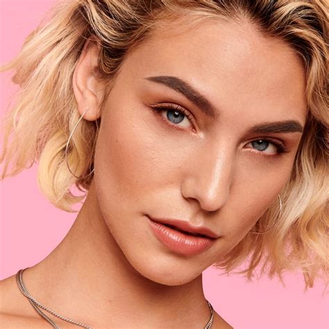 Benefit Powmade Brow Pomade Brow Pomade Brows Neutral Blonde