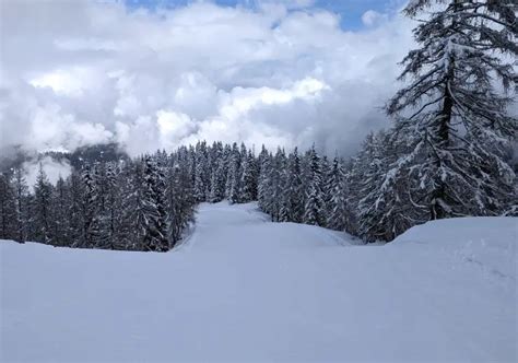 Pinzolo Ski Resort Info Guide Pinzolo Brenta Dolomites Review