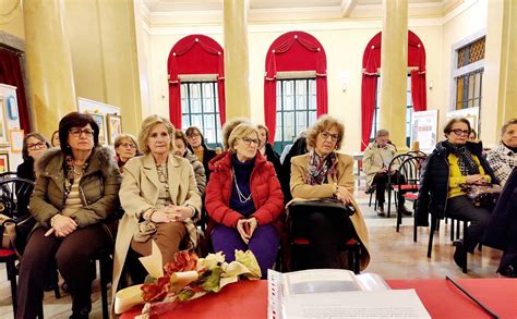 Al Foyer Del Teatro Verdi Di San Severo Protagoniste Le Donne La