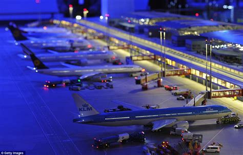 Knuffingen Airport: German builds world's largest model airport | Daily ...