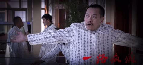 一线活雷锋雪村演喜剧 一路疯癫关注空巢老人笑中带泪 荆楚网 湖北日报网